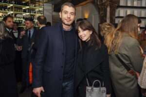 Ali Baddou Et Sa Nouvelle Compagne - Célèbre Blog